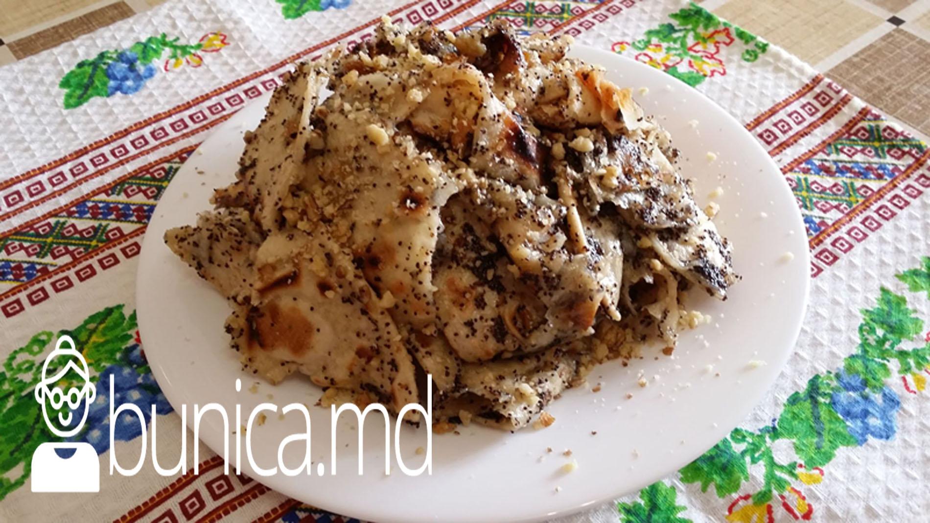 bunica.md — Turte cu mac și miez de nuci